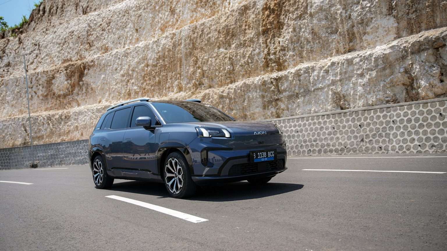 Motomobi News | Ini Perbedaan AION V Exclusive dan Luxury - Motomobi News