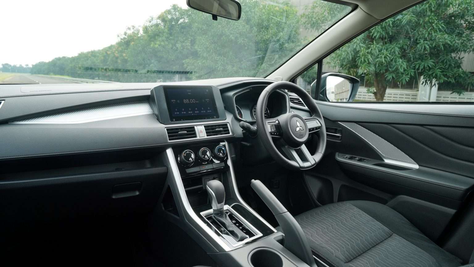 Motomobi News | New Mitsubishi Xpander 2025, Harganya Mulai Rp 270 ...