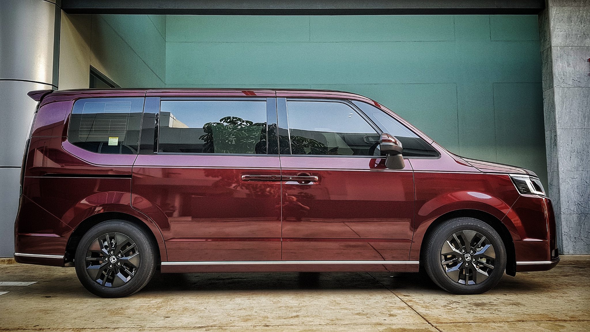 Motomobi News | Sensasi Kenyamanan Tiga Hybrid e:HEV Honda Menuju ...